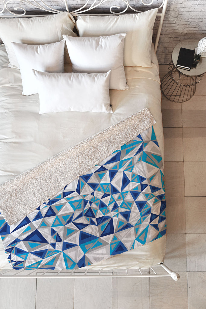 Triad Illusion Iced Fleece Throw Blanket Gneural